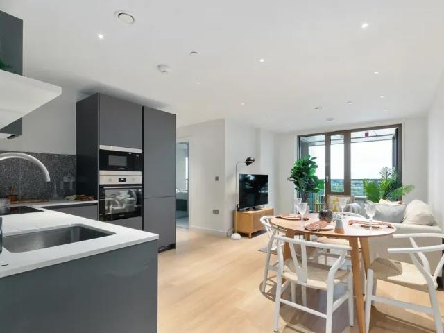 The Wiltern, Dawlish Avenue East, Perivale UB6, Studio to rent, £1,610 pcm | PrimeLocation