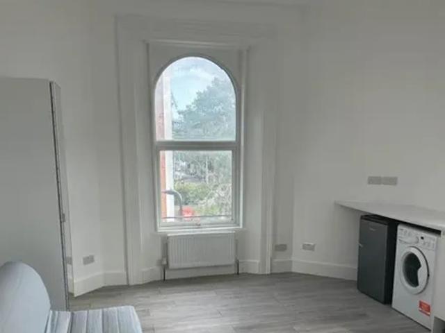 The Windmill, 50 High Street, London, W3 6LG, United Kingdom | Studio apartment for rent #141082239 | Rentberry