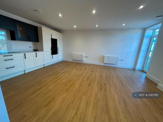 The Windmills, Alton, GU34 1 bed flat to rent £1,395 pcm £322 pw