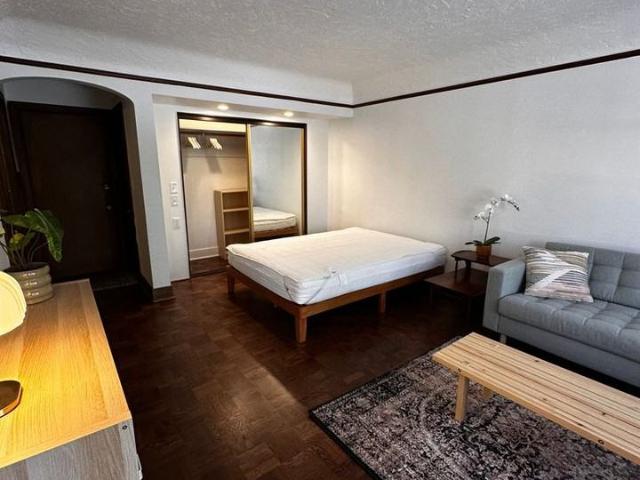 The Windermere Apartments Studio Apartment for Rent at 2933 2nd Ave, Seattle, WA 98121 Belltown