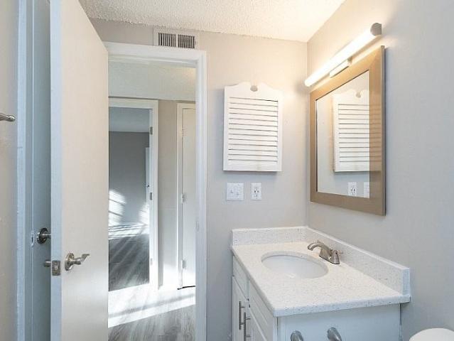 The Wren 1 Bedroom Apartment for Rent at 460 E Blackstock Rd, Spartanburg, SC 29301