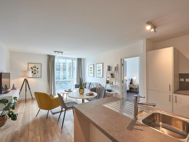The Wullcomb, 93 Highcross Street. 2 bed flat to rent £1,570 pcm £362 pw