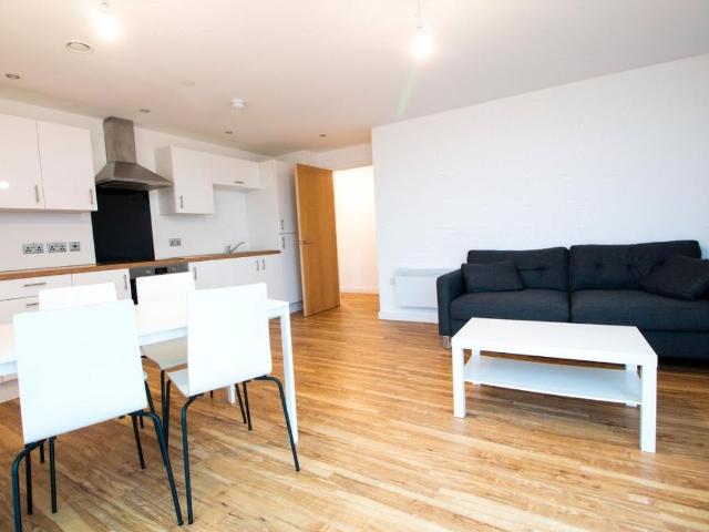 The Tower, 19 Plaza Boulevard, Liverpool L8, 2 bed flat to rent, £1,200 pcm | PrimeLocation