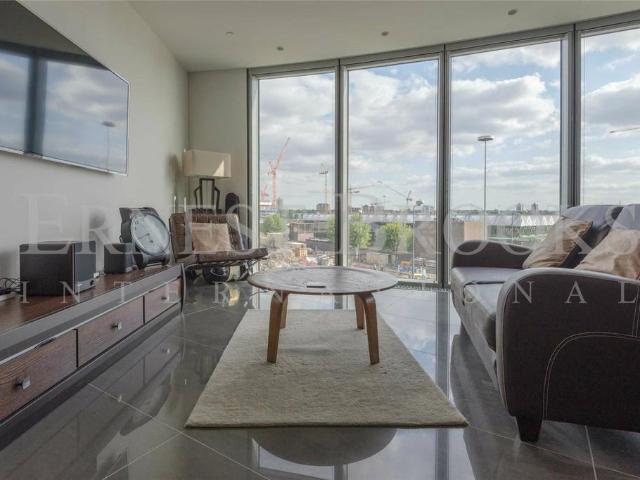 The Tower, 1 St. George Wharf. 1 bed apartment to rent £2,800 pcm £646 pw