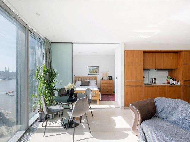 The Tower, 1 St George Wharf, Vauxhall SW8, 1 bed flat to rent, £2,900 pcm | PrimeLocation