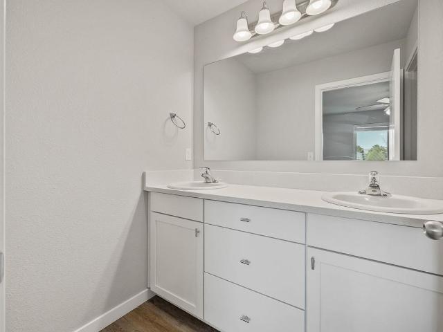 The Towns On Entiat 3 Bedroom Home for Rent at 911 W Entiat Ave, Kennewick, WA 99336