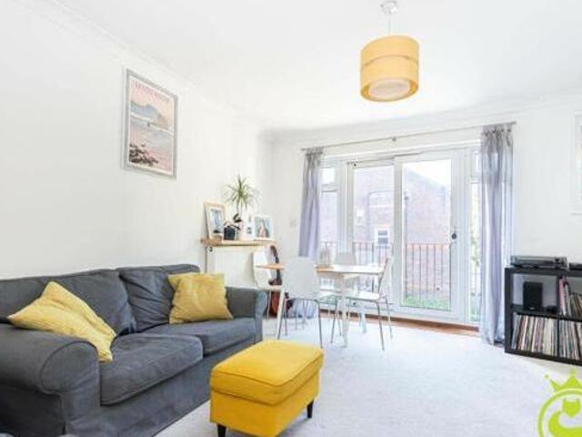 The Topiary, Poole, 3 Bedroom Apartment