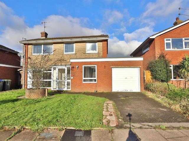 The Templars, Worthing BN14, 4 bed detached house to rent, £2,250 pcm | PrimeLocation