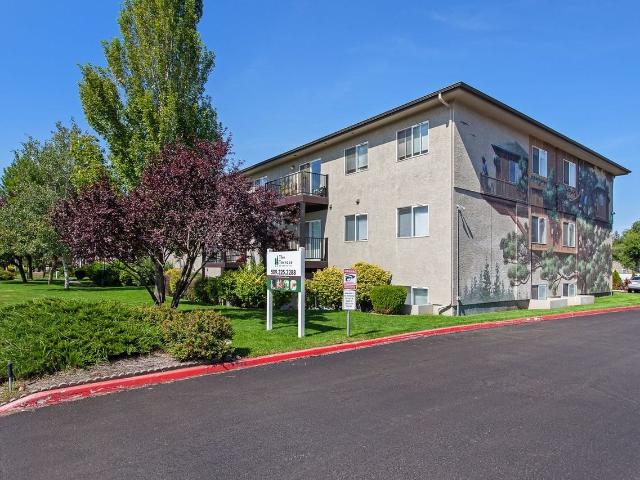 The Terrace Apartments 3 Bedroom Apartment for Rent at 4150 4150 & 4004 W. Whistalks Way, Spokane, WA 99224