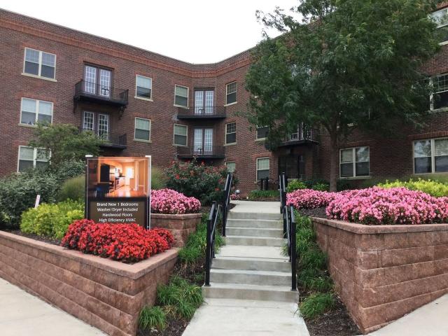 The Terrace on Jackson 3 Bedroom Apartment for Rent at 601 S 31st Ave, Omaha, NE 68105 Leavenworth