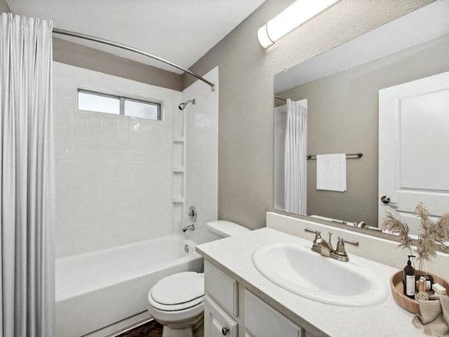 The Terraces at Tanasbourne 1 Bedroom Apartment for Rent at 10300 Ne Evergreen Pkwy, Hillsboro, OR 97124 Sommerset West Elmonica South