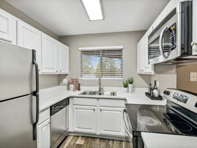 The Terraces at Tanasbourne 2 Bedroom Apartment for Rent at 10300 Ne Evergreen Pkwy, Hillsboro, OR 97124 Sommerset West Elmonica South