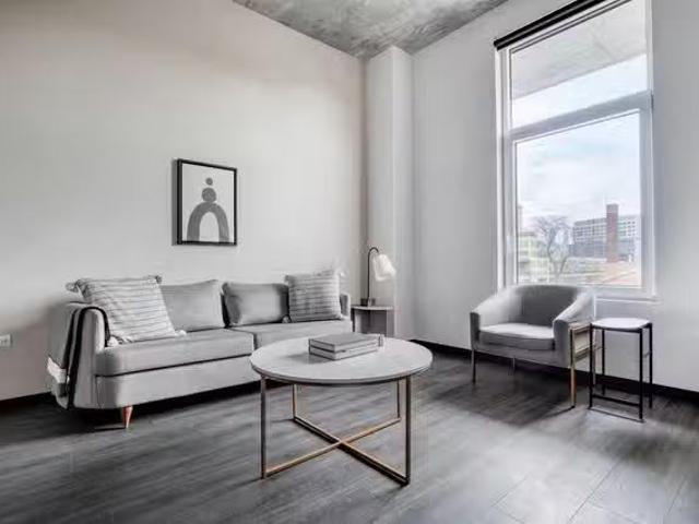 The Thompson, 150 North Ashland Ave, Near West Side 1 Bedroo.