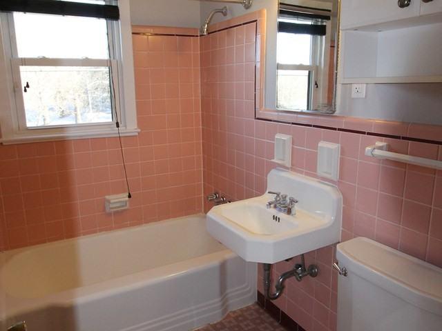The Tiverton 1 Bedroom Apartment for Rent at 3304 Jackson St, Omaha, NE 68105