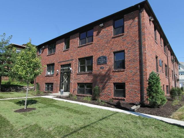 The Tiverton 1 Bedroom Apartment for Rent at 3304 Jackson St, Omaha, NE 68105