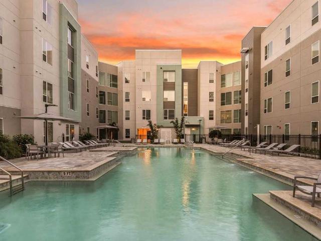 The Tiffany at Maitland West Studio Apartment for Rent at 9301 Summit Centre Way, Orlando, FL 32810
