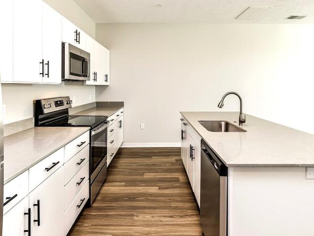 The Trails at North Streams 3 Bedroom Apartment for Rent at 5002 202nd Ct, Omaha, NE 68135