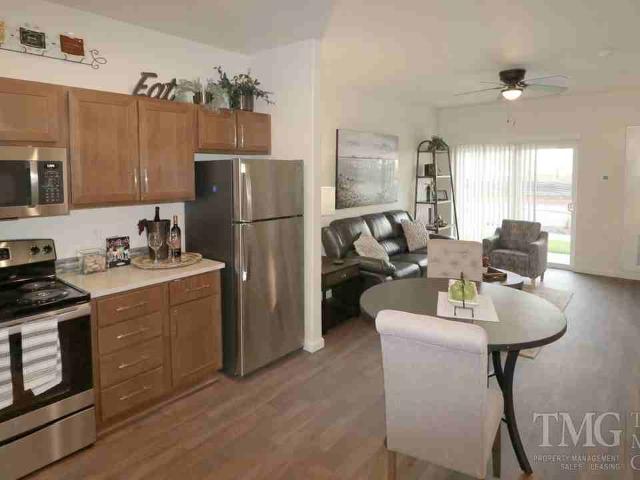 The Trails at Salmon Creek 2 Bedroom Apartment for Rent at 13816 Ne Salmon Creek Ave, Barberton, WA 98686 Pleasant Valley
