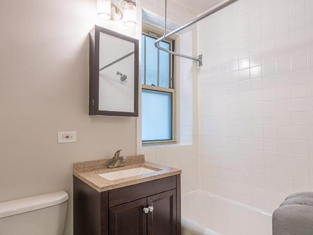 The Trilogy at Hyde Park 1 Bedroom Apartment for Rent at 1310 E Hyde Park Blvd, Chicago, IL 60615 Kenwood