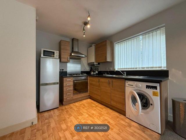 The Trinity, Bolton BL3, 2 bed flat to rent, £830 pcm | PrimeLocation