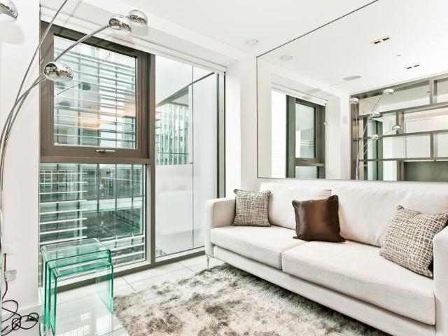 The Triton Building, Euston, NW1 Studio to rent £2,708 pcm £625 pw