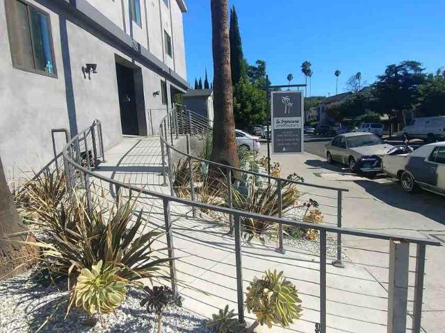 The Tropicana 1 Bedroom Apartment for Rent at 343 N Avenue 52, Los Angeles, CA 90042 Highland Park