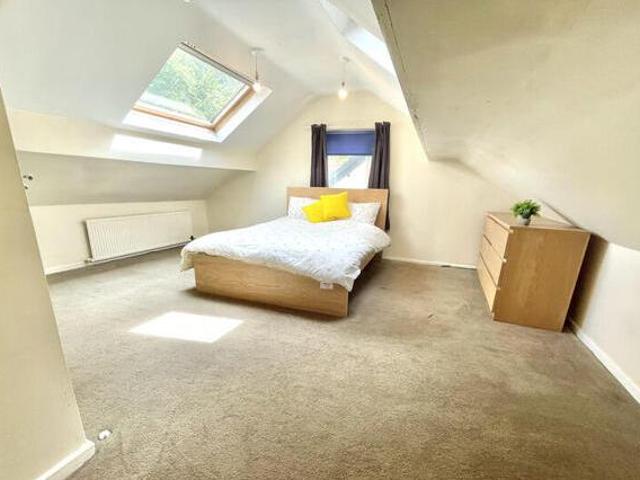 The Turnways, Headingley, 4 Bedroom Semi detached