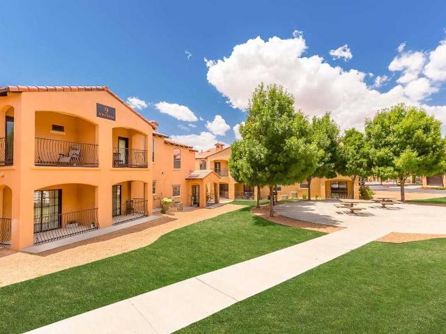 The Tuscany at Mesa Hills 2 Bedroom Apartment for Rent at 415 S Mesa Hills Dr, El Paso, TX 79912 Crestmont