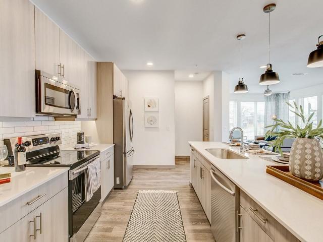 The Union at River East 1 Bedroom Apartment for Rent at 2900 Race St, Fort Worth, TX 76111 Scenic Bluff