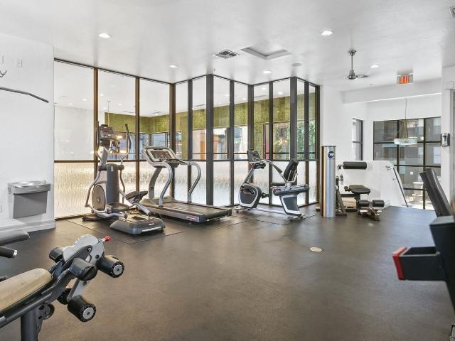 The Urban 2 Bedroom Apartment for Rent at 3601 E Mcdowell Rd, Phoenix, AZ 85008