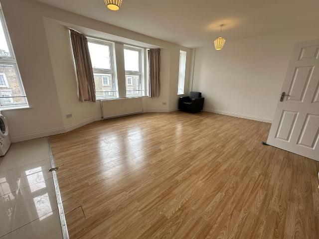 The Vale, Acton W3, 1 bed flat to rent, £1,525 pcm | PrimeLocation