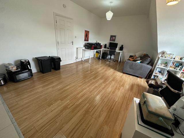 The Vale, Acton W3, 1 bed flat to rent, £1,550 pcm | PrimeLocation