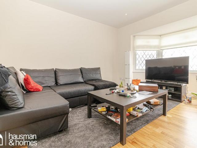 The Vale, Golders Green 2 bed flat to rent £2,000 pcm £462 pw