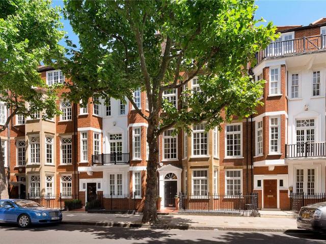 The Vale, London, SW3 6 bed terraced house to rent £38,783 pcm £8,950 pw