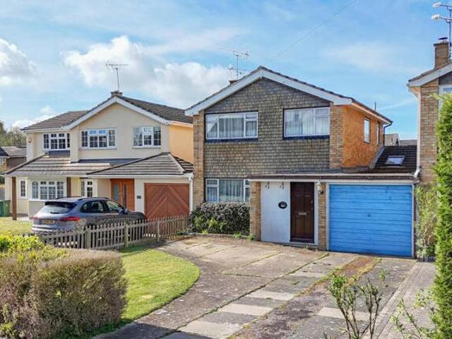 The Vale, Stock, 3 Bedroom Link