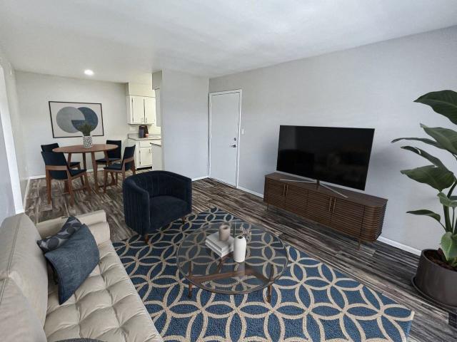 The Valencia 2 Bedroom Apartment for Rent at 3450 W Missouri Ave, Phoenix, AZ 85017 Maryvale Park