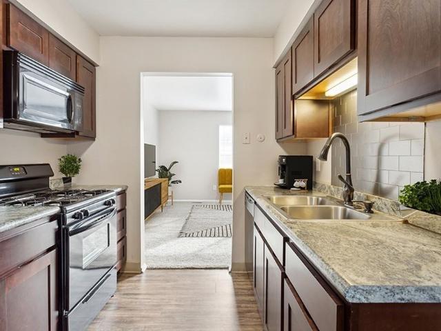 The Valley 1 Bedroom Apartment for Rent at 4100 Whispering Ln Ne, Grand Rapids, MI 49525