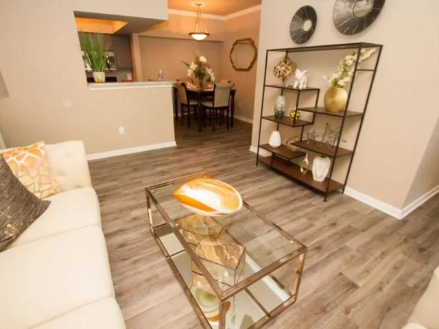 The Veranda 2 Bedroom Apartment for Rent at 3700 9th Avenue North, Texas City, TX 77590