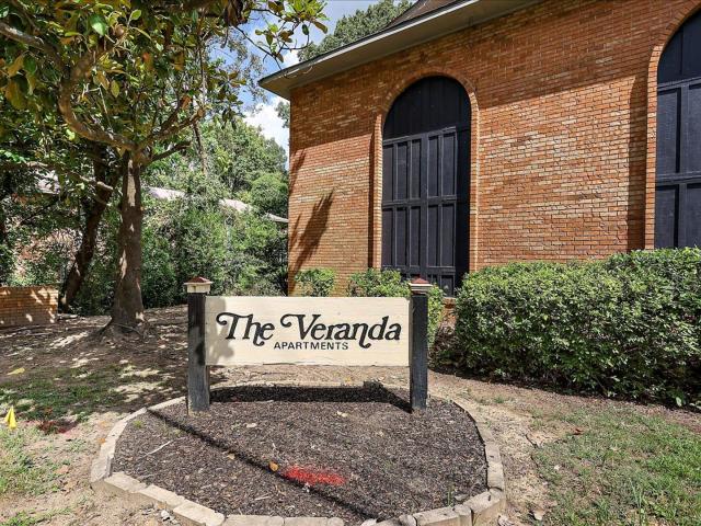 The Veranda Apartments, 1140 Greymont Avenue