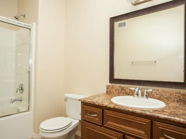The Verandas 2 Bedroom Apartment for Rent at 21535 Roscoe Blvd, Los Angeles, CA 91304 Canoga Park
