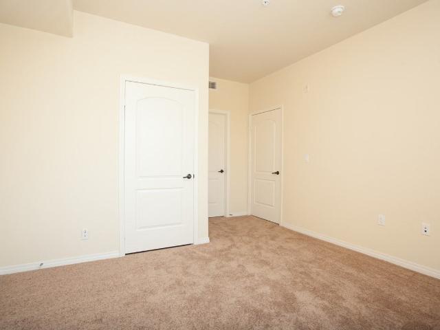 The Verandas 2 Bedroom Apartment for Rent at 21535 Roscoe Blvd, Los Angeles, CA 91304 Canoga Park