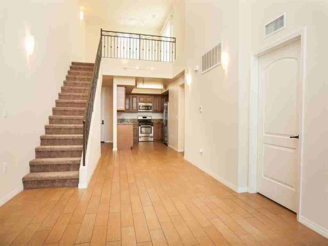 The Verandas 2 Bedroom Apartment for Rent at 21535 Roscoe Blvd, Los Angeles, CA 91304 Canoga Park