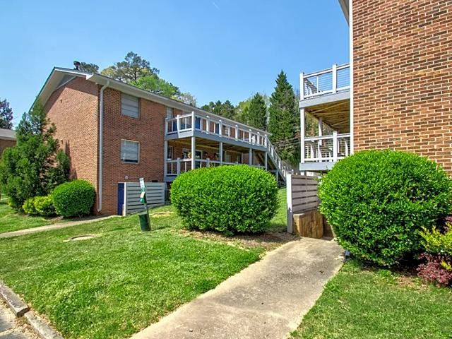 The Vic at Buckhead 2 Bedroom Apartment for Rent at 3518 Roswell Rd Nw, Atlanta, GA 30305 South Tuxedo Park