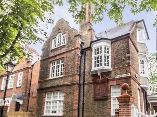 The Victorian Society, 1 Priory Gardens, London, W4 1TT, United Kingdom | 1 bed apartment for rent #140655886 | Rentberry