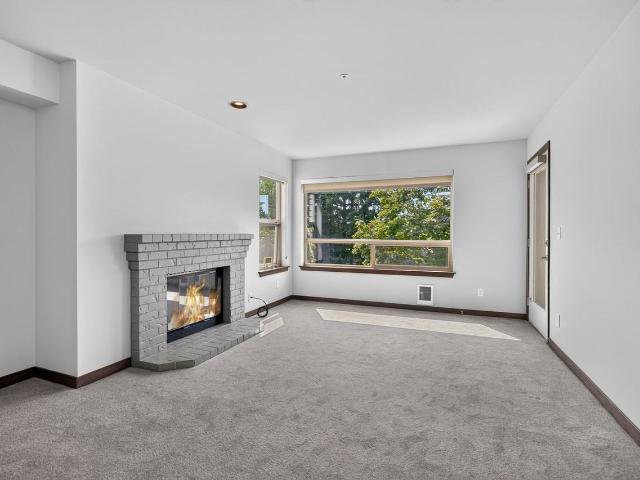 The View at Woodridge 3 Bedroom Apartment for Rent at 12118 Se 31st St, Bellevue, WA 98005 Woodbridge