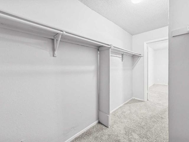 The View at Lake Highlands 2 Bedroom Apartment for Rent at 9855 Shadow Way, Dallas, TX 75243