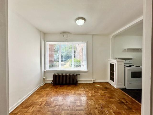 The Viking 1 Bedroom Apartment for Rent at 715 2nd Ave W, Seattle, WA 98119 Lower Queen Anne