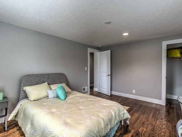 The Village 2 Bedroom Apartment for Rent at 3057 S 41st St, Omaha, NE 68105 Hanscom Park