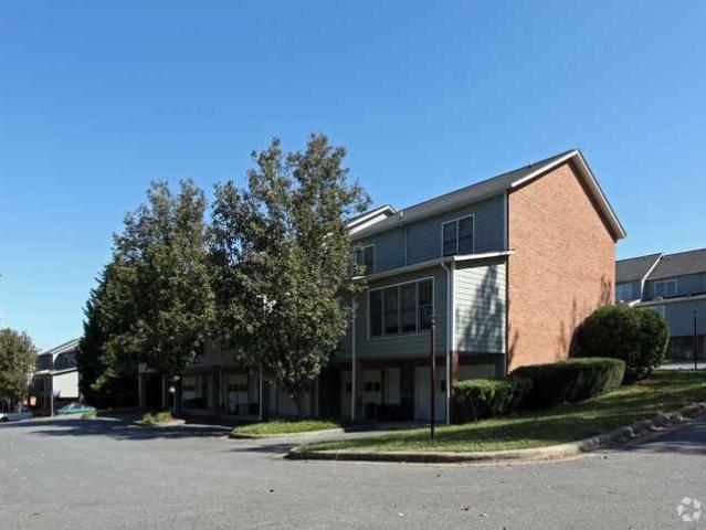 The Village at Catawba Ridge Studio Apartment for Rent at 1655 20th Avenue Drive Northeast, Hickory, NC 28601