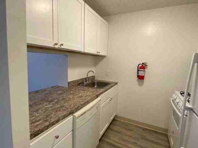 The Village at Laurel Creek 1 Bedroom Apartment for Rent at 1990 Laurel Rd, Lindenwold, NJ 08021 Lindenwold